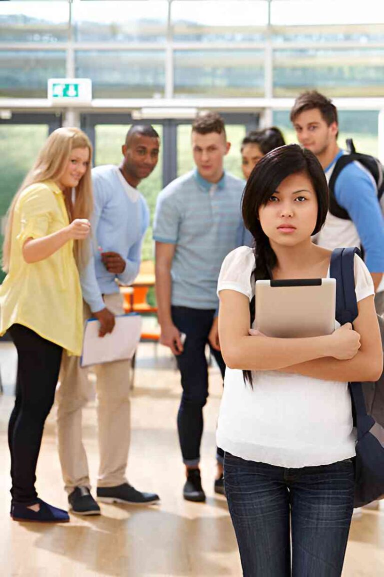 Effects of Having No Friends As a Teenager - giftedmum.com